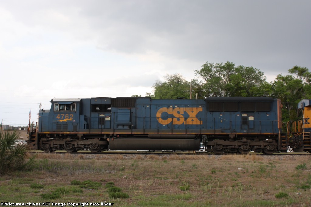 CSX 4762